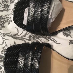 Avon | Shoes | Avon Cushion Walk Heeled Sandals Black | Poshmark